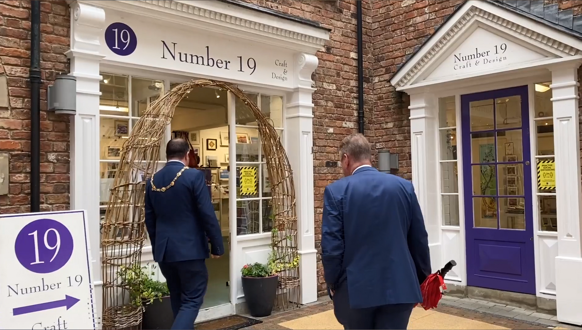 Mayor's Visit to Number 19 Craft & Design – Number 19 Craft and Design